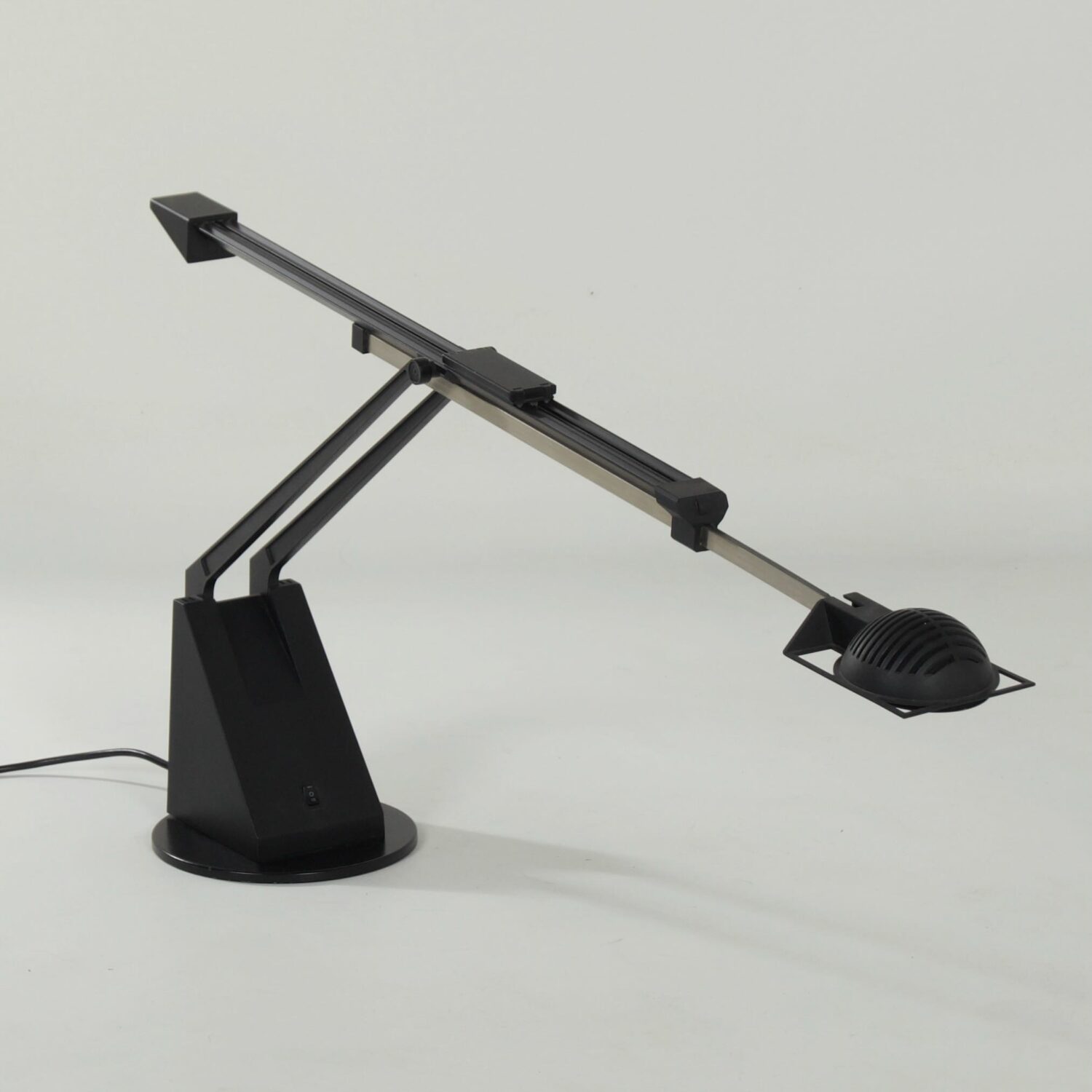 Italian Desk Lamp "Fila" by Chanan Gardi for Sirrah, 1980s
