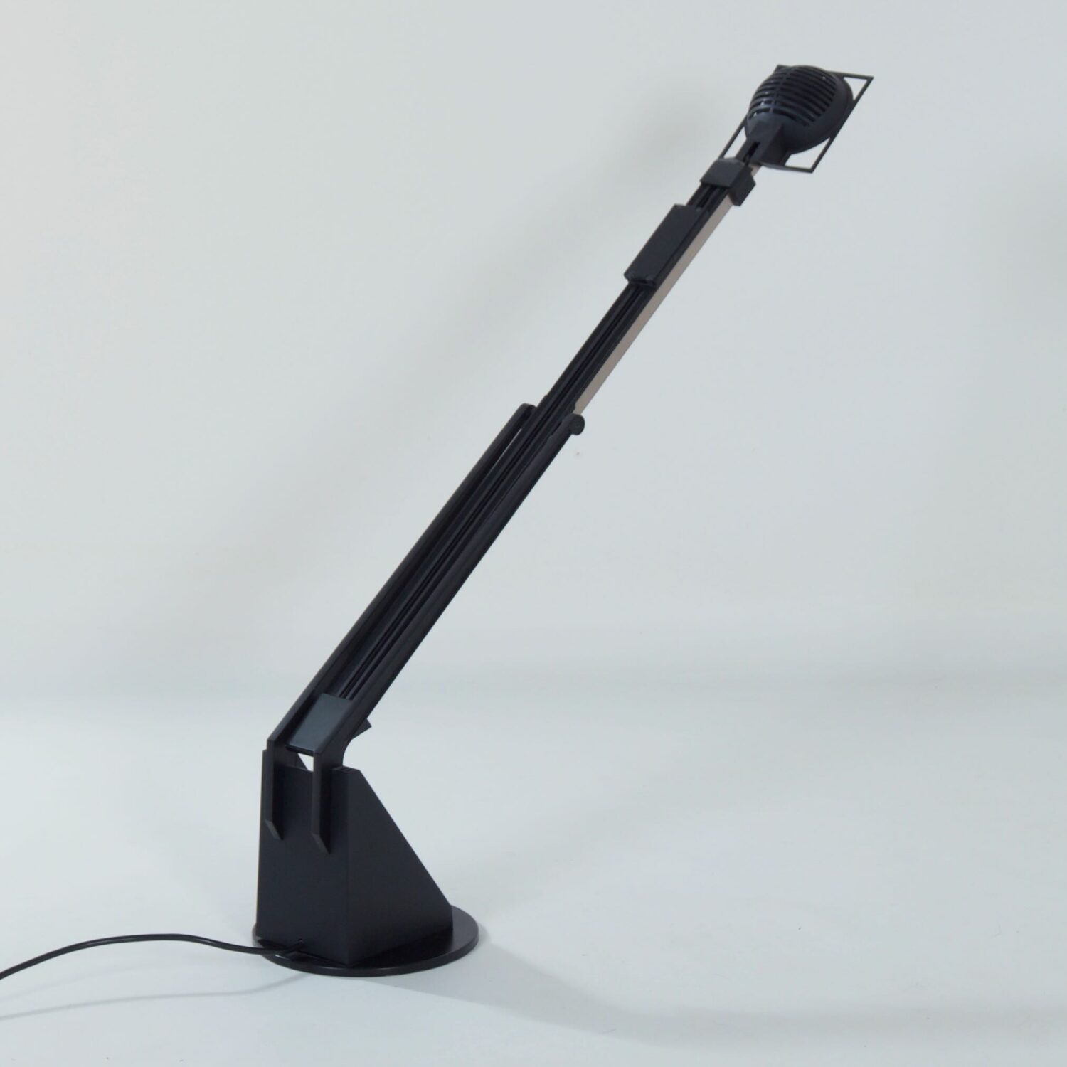 Italian Desk Lamp "Fila" by Chanan Gardi for Sirrah, 1980s