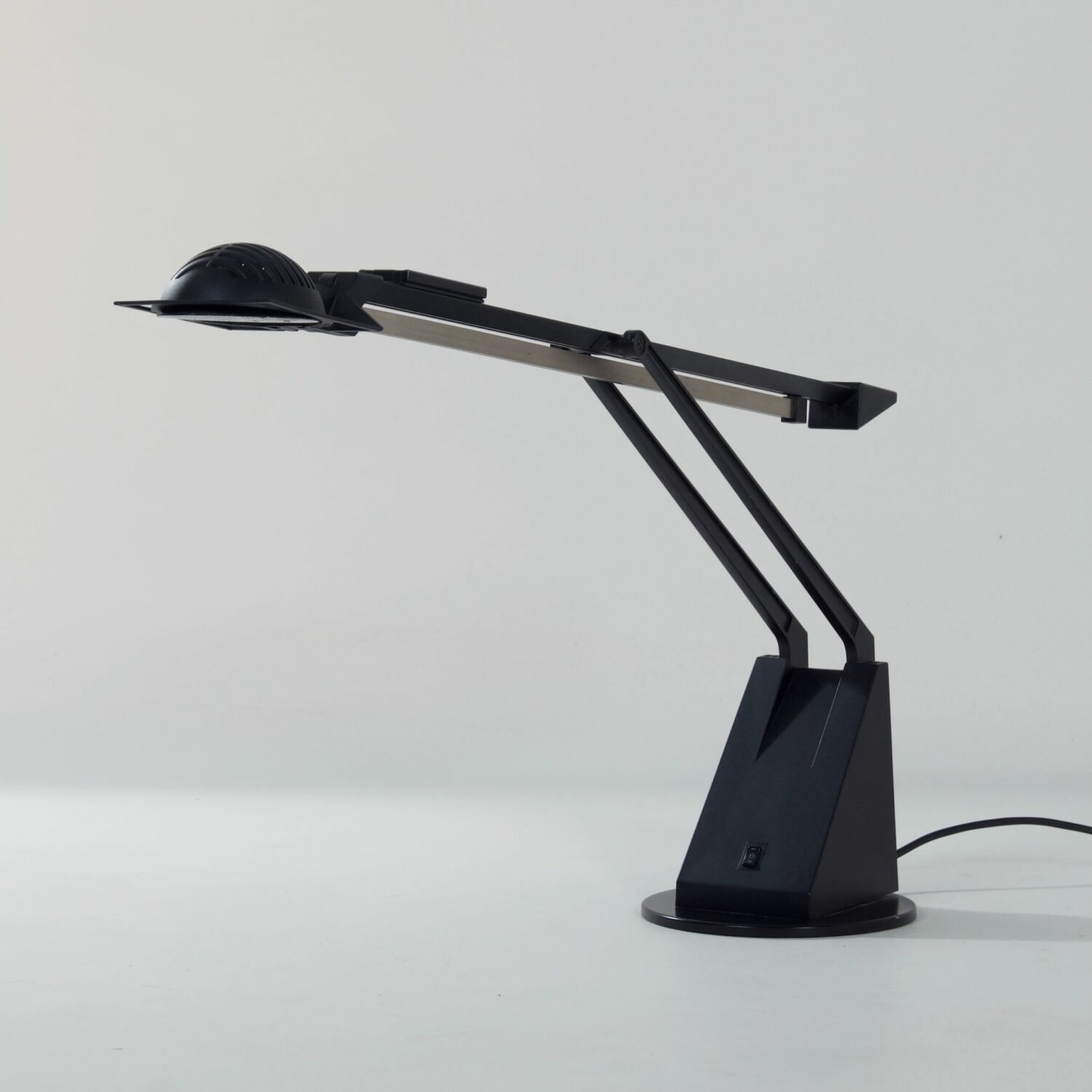 Italian Desk Lamp "Fila" by Chanan Gardi for Sirrah, 1980s